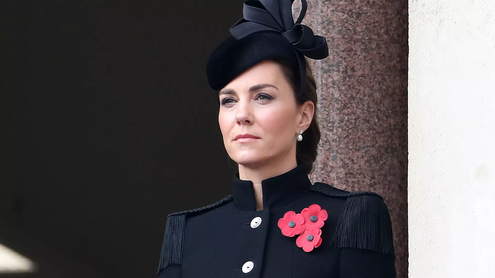 Kate Middleton měla na Remembrance Sunday náušnice královny
