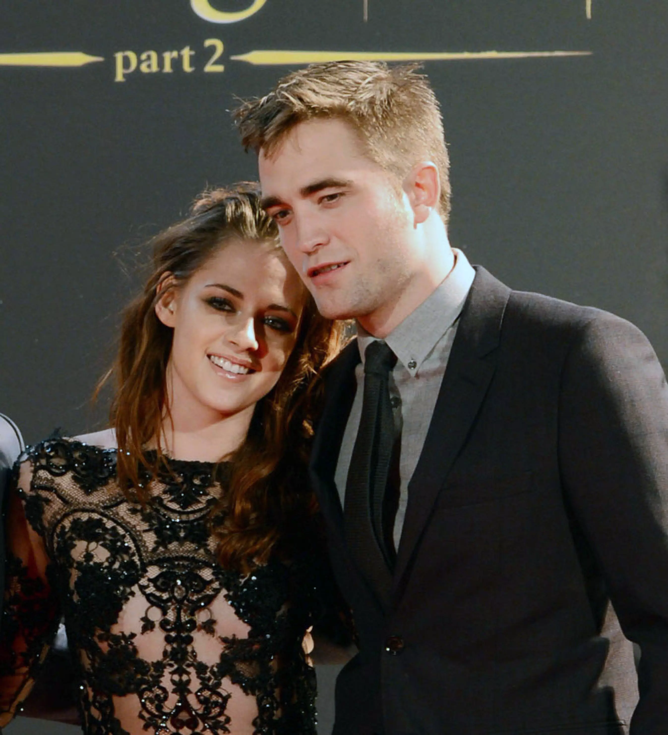 Robert Pattinson tegi just haruldase kommentaari Kristen Stewarti kohta 15905_1