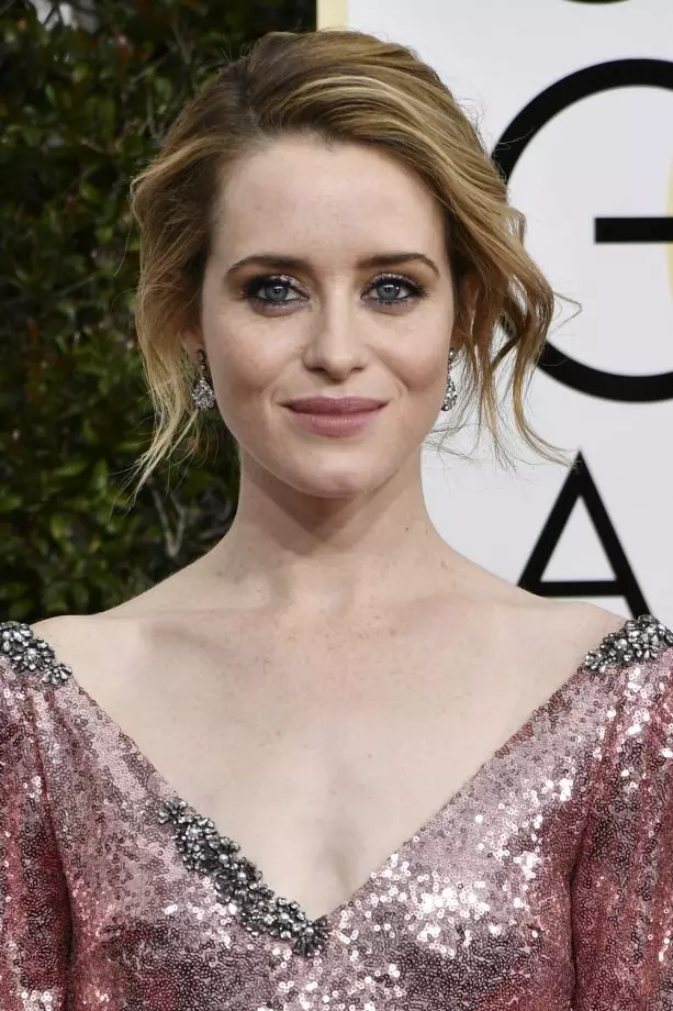 Izitayela Zezinwele Zomshado uClaire Foy