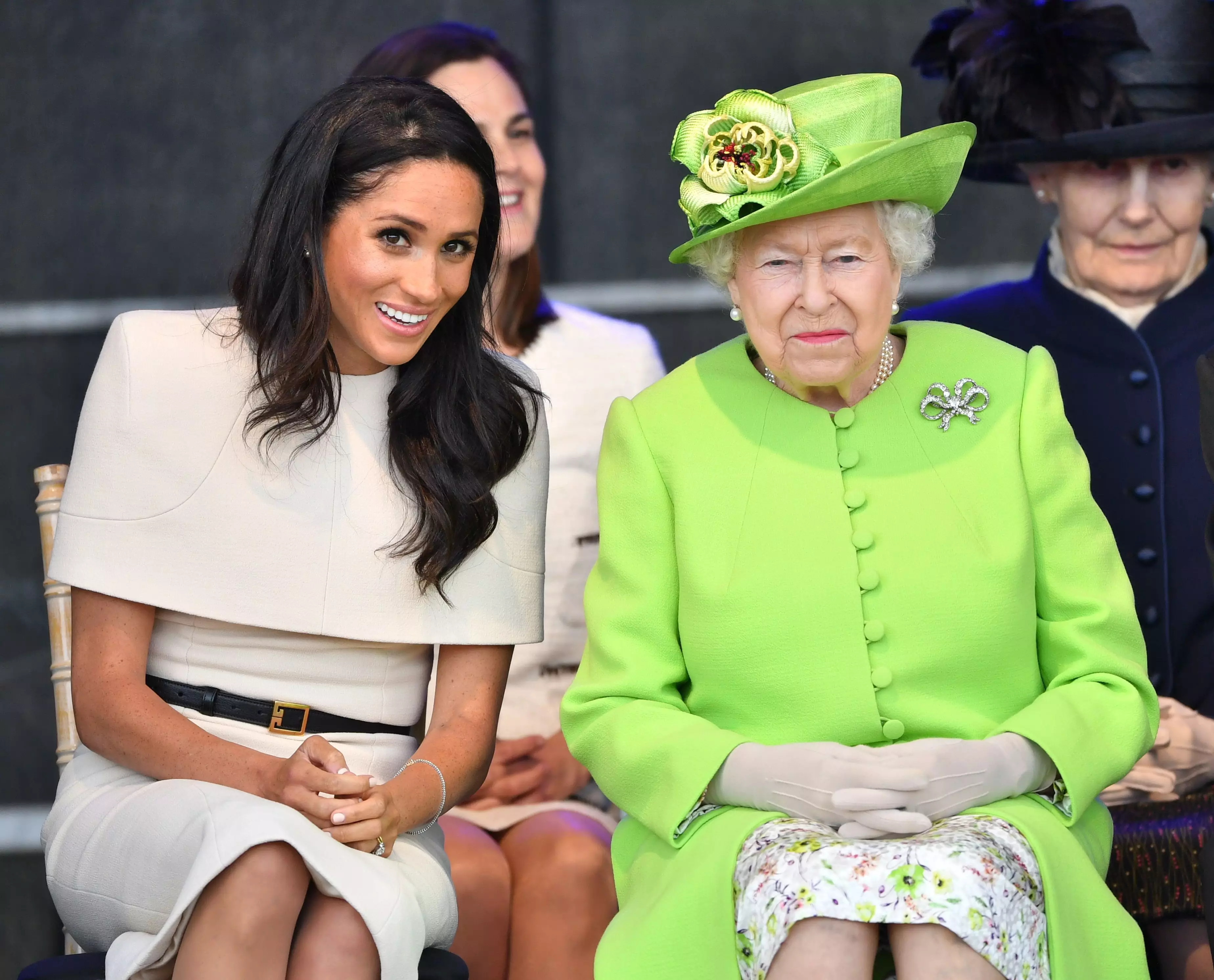 Esta es la regla de la hora de acostarse que Meghan Markle debe seguir cuando se queda con la reina 17019_1