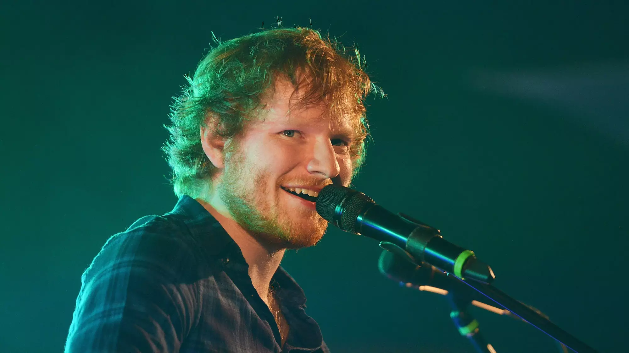 ed Sheeran izdzēsa twitter