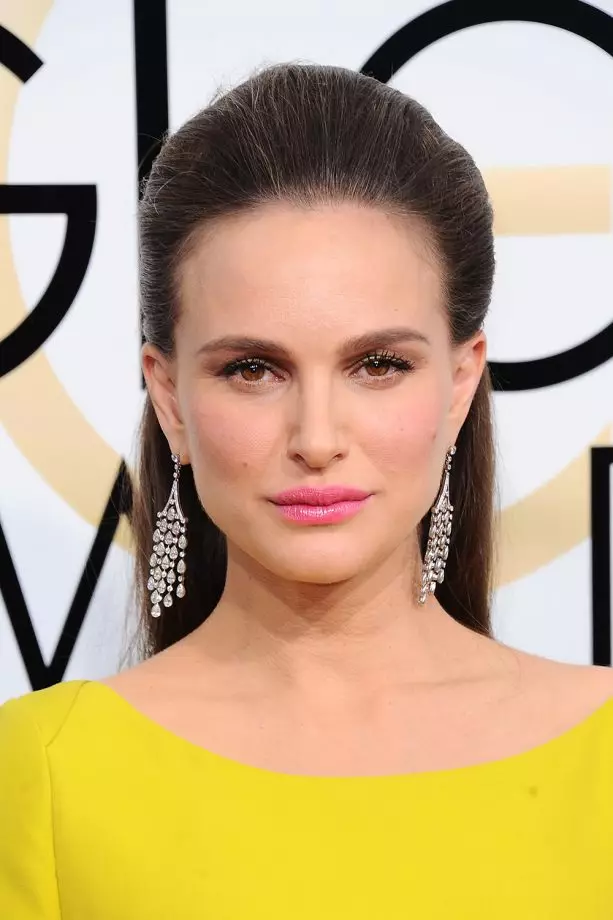 makeup rambut kageulisan Golden Globes