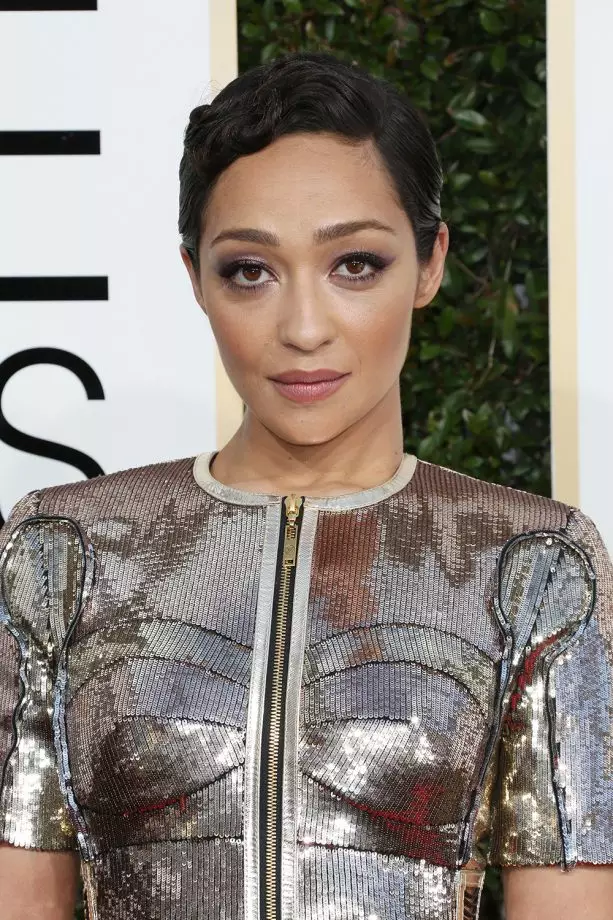 makeup rambut kageulisan Golden Globes