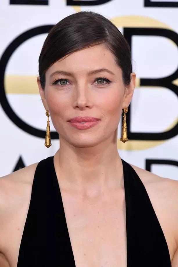 makeup rambut kageulisan Golden Globes