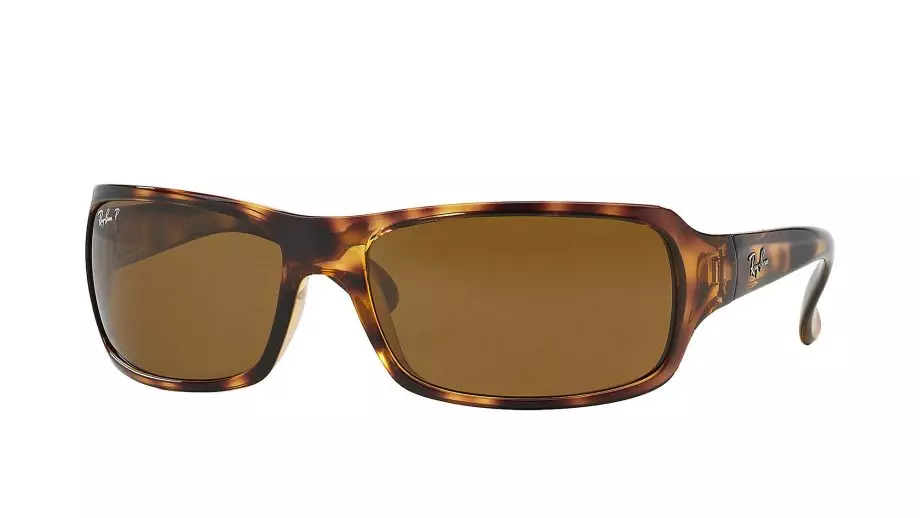 I migliori occhiali da sole Ray-Ban: Aviator, Wayfarer, Clubmaster e altro 23725_14