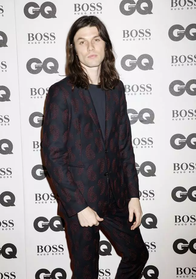 James Bay, nagrade GQ Moški leta, Rdeča preproga