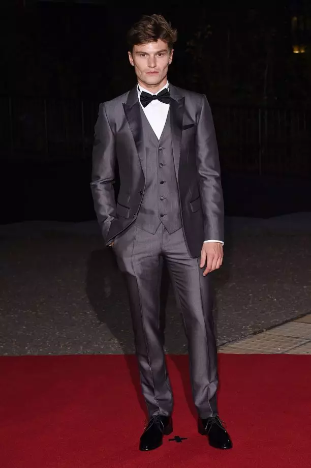 Olivers Češīrs, GQ Men of the Year balvas, Sarkanais paklājs