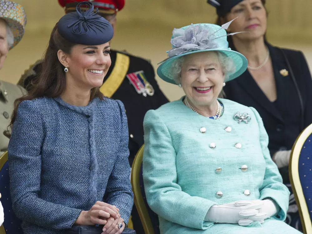 Kate Middleton révèle que le prince George appelle la reine Gan Gan 24785_1