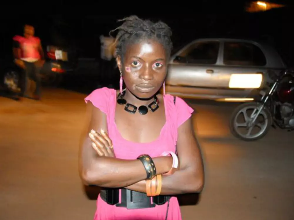 Slamet Ebola: Pekerja Seks Remaja 25625_3