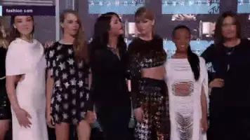 Taylor Swift su gimtadieniu „Instagram“ pagerbia Seleną Gomez Karlie Kloss Gigi Hadidą Jaime Kingą 25687_1