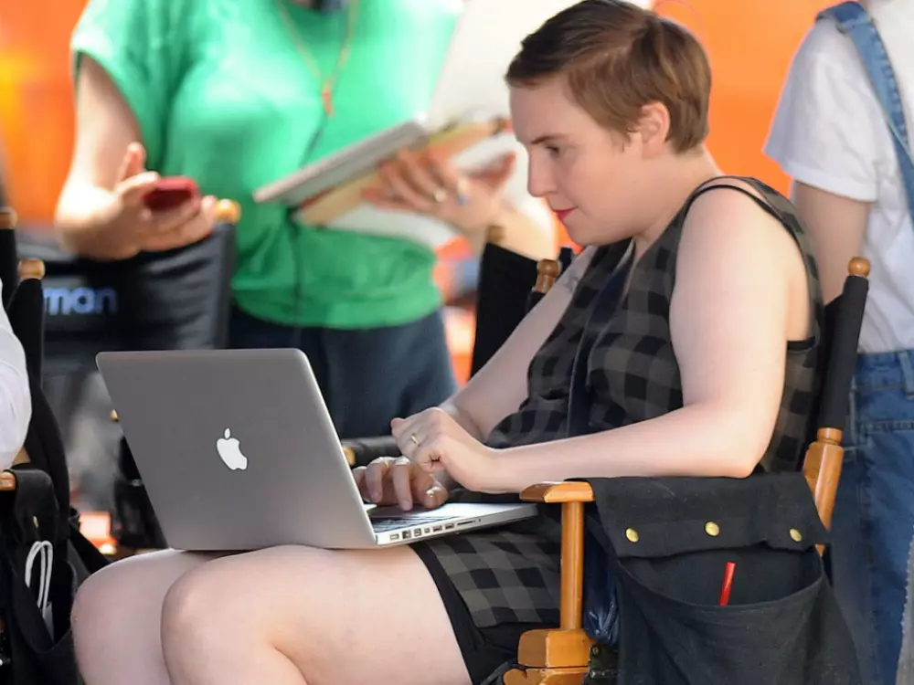 Lenny Newsletter ya Lena Dunham Ndi Hillary Clinton 25862_1