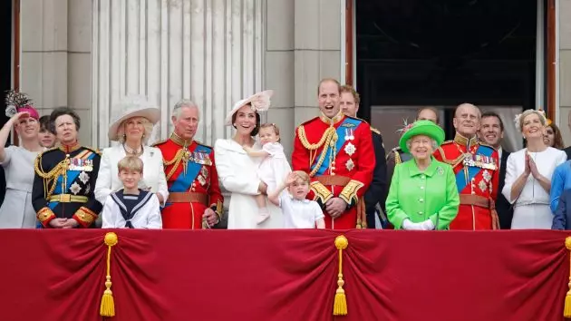 Kraljevski članovi su spremni za velike promjene naslova, uključujući Kate, Archieja i Lilibet 2610_1