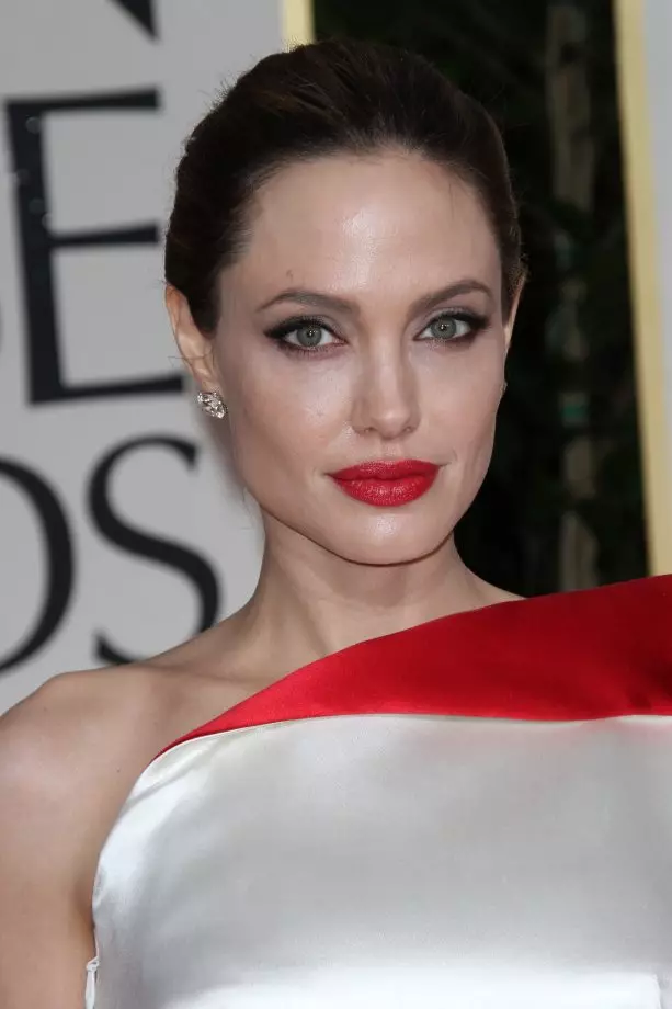 Angelina Jolie: Evolisiona hatsaran-tarehy