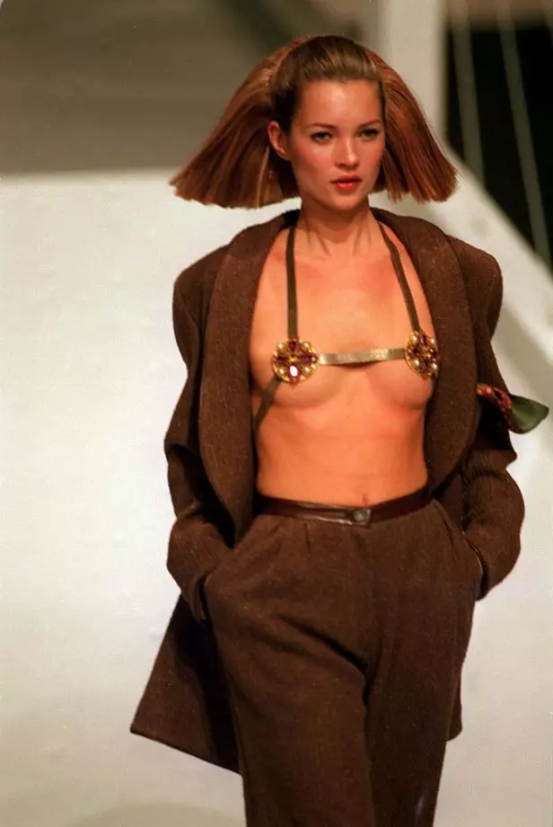 Estilo de los 90 de Kate Moss