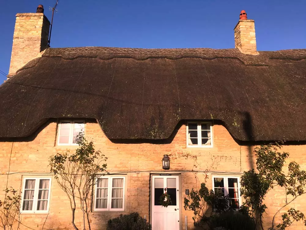 Britainia Handiko Boltholes: Old Swan & Minster Mill, Minster Lovell, Oxfordshire 27119_1