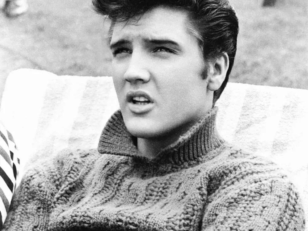 Kitara e Elvis Presley-t shitet për 184,000 £ 27575_3