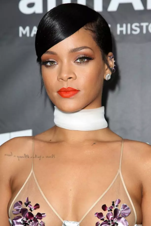 rihanna lipstick launi