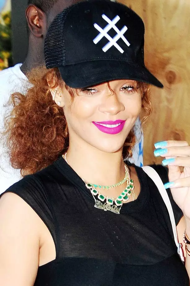 rihanna lipstick launi