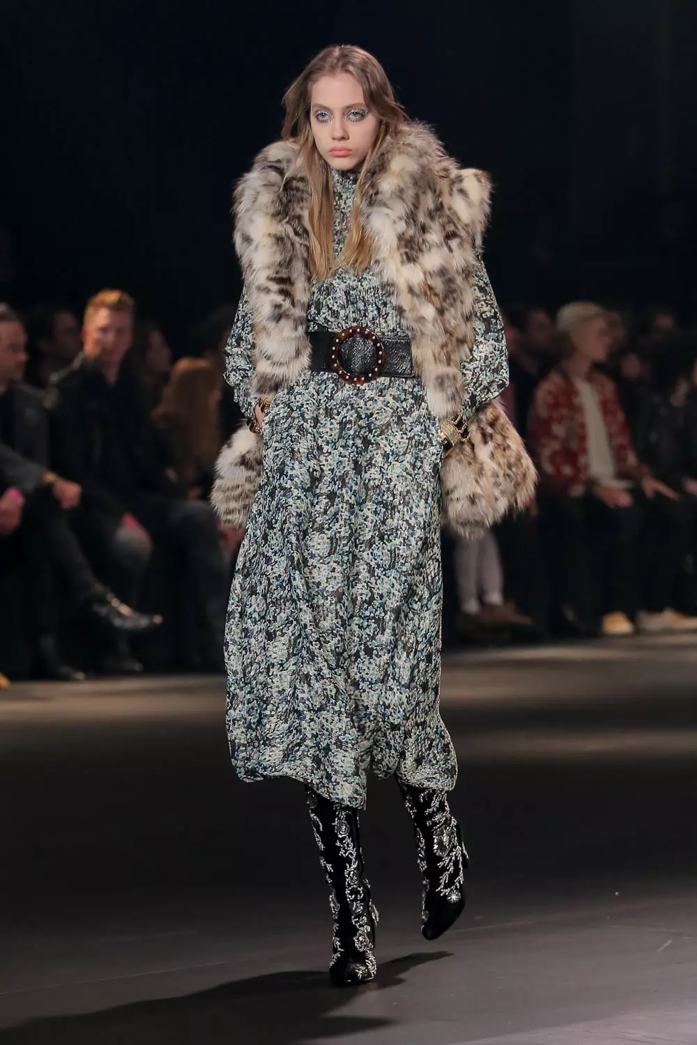 Justin Bieber, Lady Gaga und Jessica Alba besuchen die LA Fashion Show von Saint Laurent 27710_1