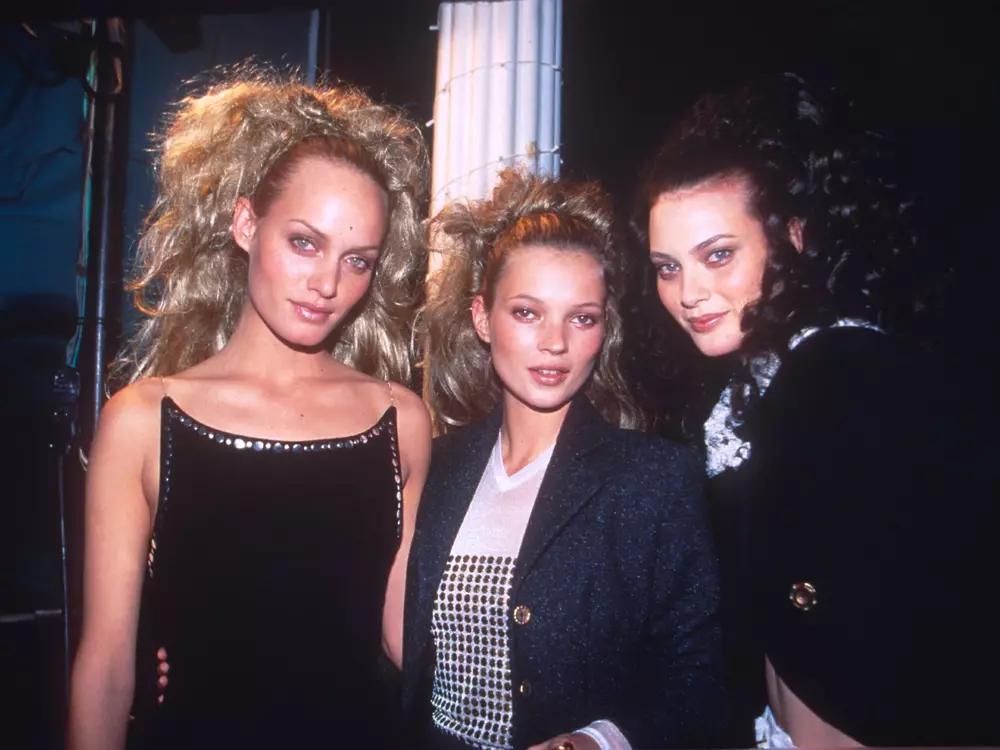 Amber Valletta afslører, hvordan det var at være venner med Kate Moss og Naomi Campbell i 90'erne 29540_1