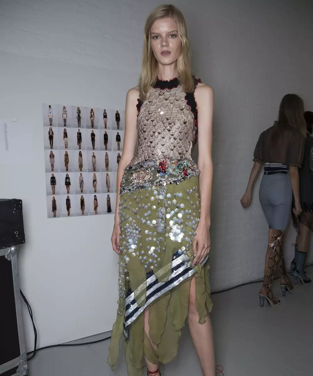 La historia de la colección de pasarela SS15 de Rodarte por números 29951_2