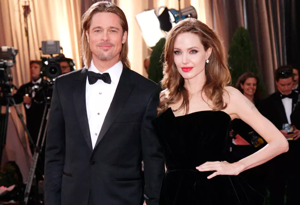 Angelina Jolie thiab Brad Pitt tau ua yeeb yaj kiab ua ke - Cleopatra Thiab Los Ntawm Hiav Txwv 30240_1