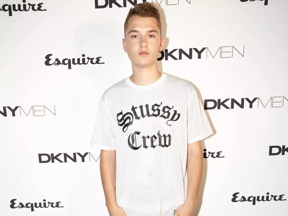 Anak Lelaki Jude Law Rafferty Model Untuk DKNY Di London Collections: Lelaki 30415_1