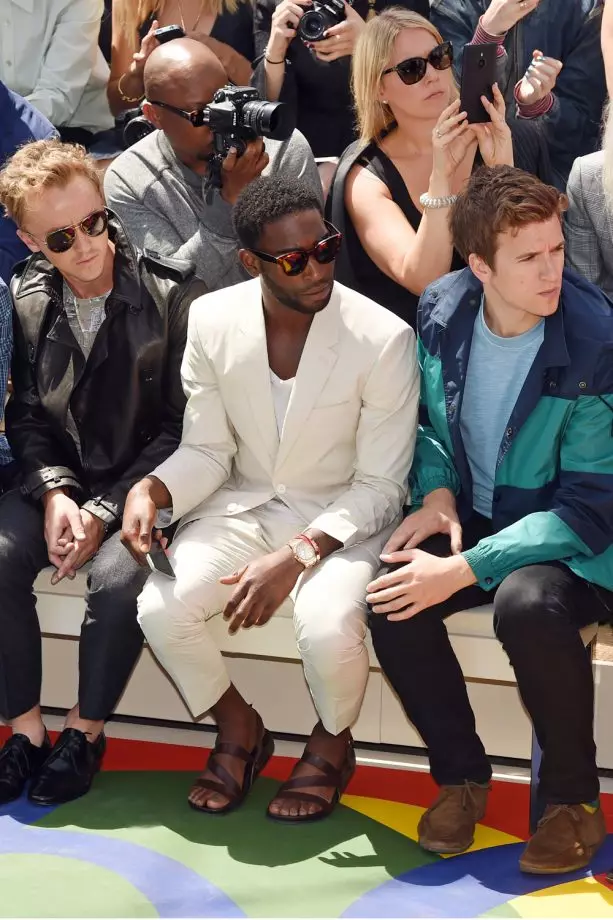 Front Row ที่ Burberry Prorsum ฤดูใบไม้ผลิ/ฤดูร้อน 2015, London Collections: Mens