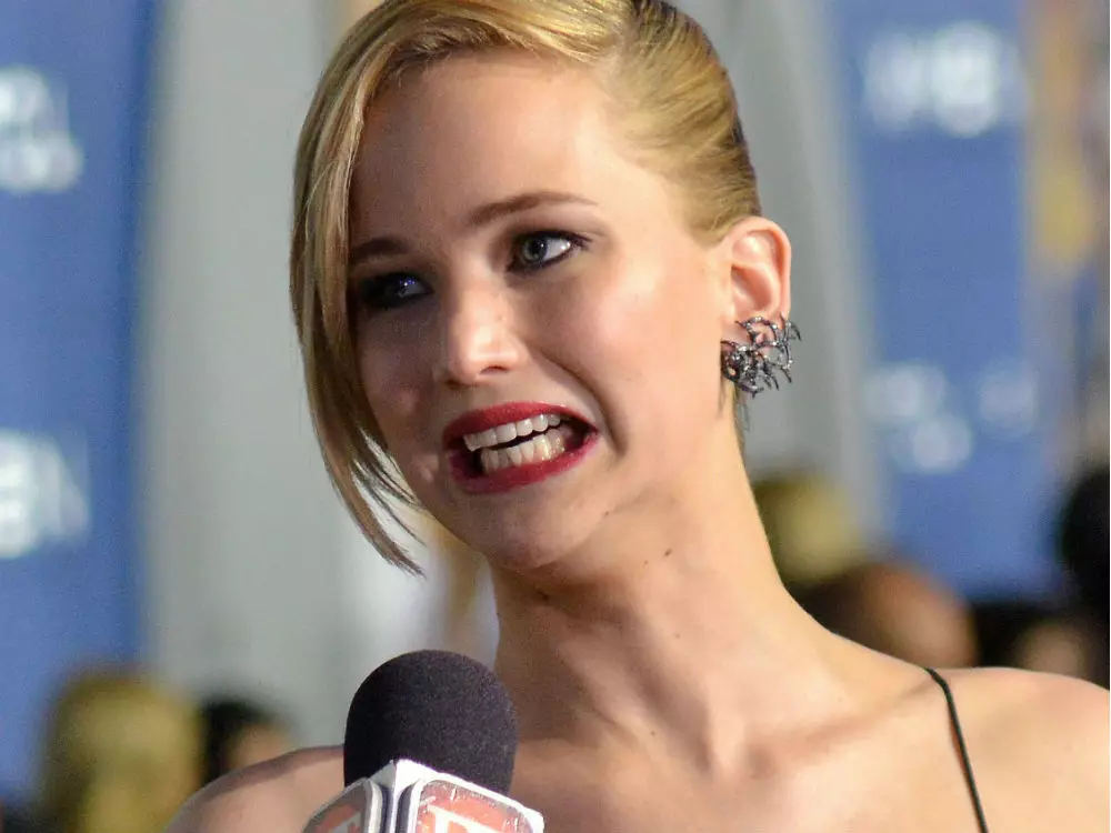 Jennifer Lawrence o ile a oela holimo 'me a etsa lifahleho tse sa hlakang nakong ea papali ea pele ea X-Men 30773_4