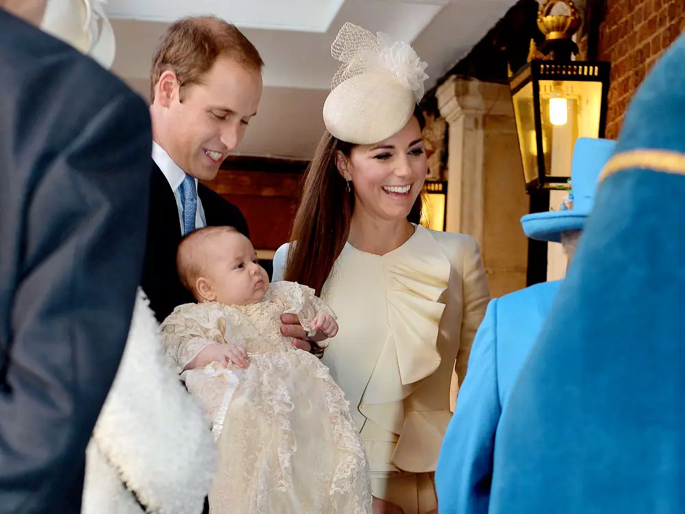 Kate Middleton og Vilhjálmur prins ætla í fyrstu utanlandsferðina MEÐ George prins 30923_1