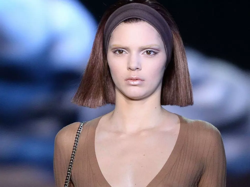 Kendall Jenner är nästan oigenkännlig i Marc Jacobs Show! 31678_1