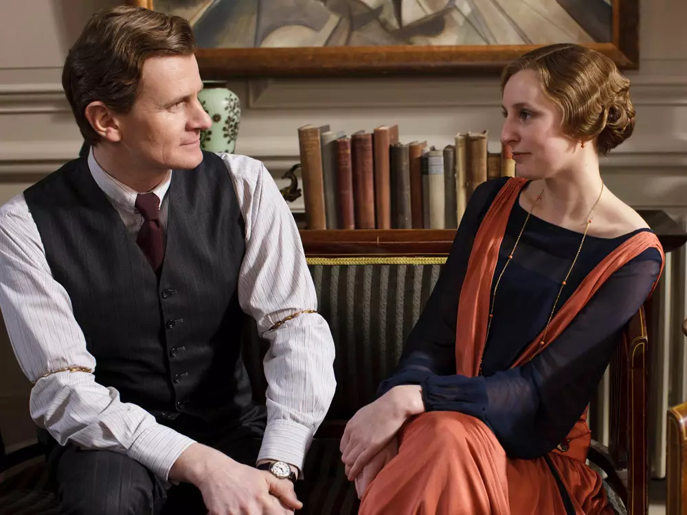 New Downton Abbey: Lady Edith Yarangije Kubona Urukundo? 31891_1