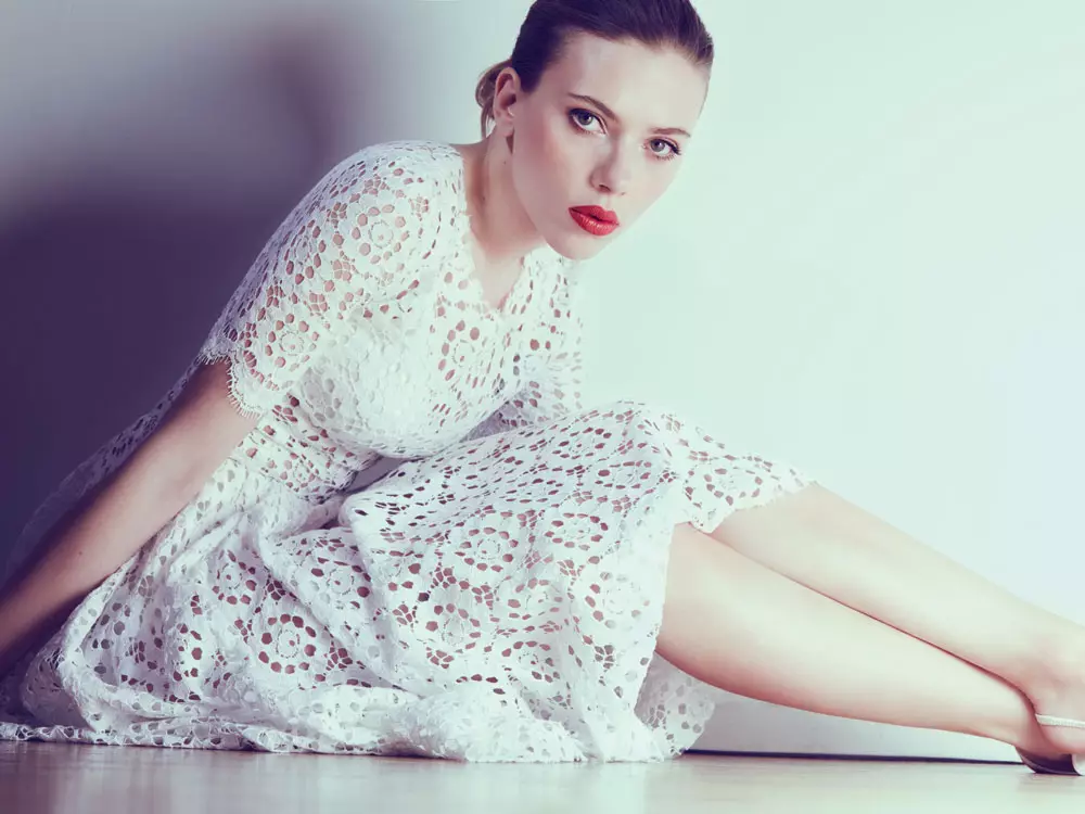 Red Hot Cover Shoot di Scarlett Johansson: Get The Look 31897_2