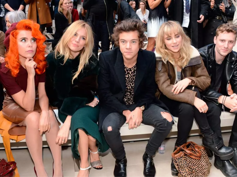 Harry Styles ແລະ Sienna Miller ໃນ London Fashion Week 2013