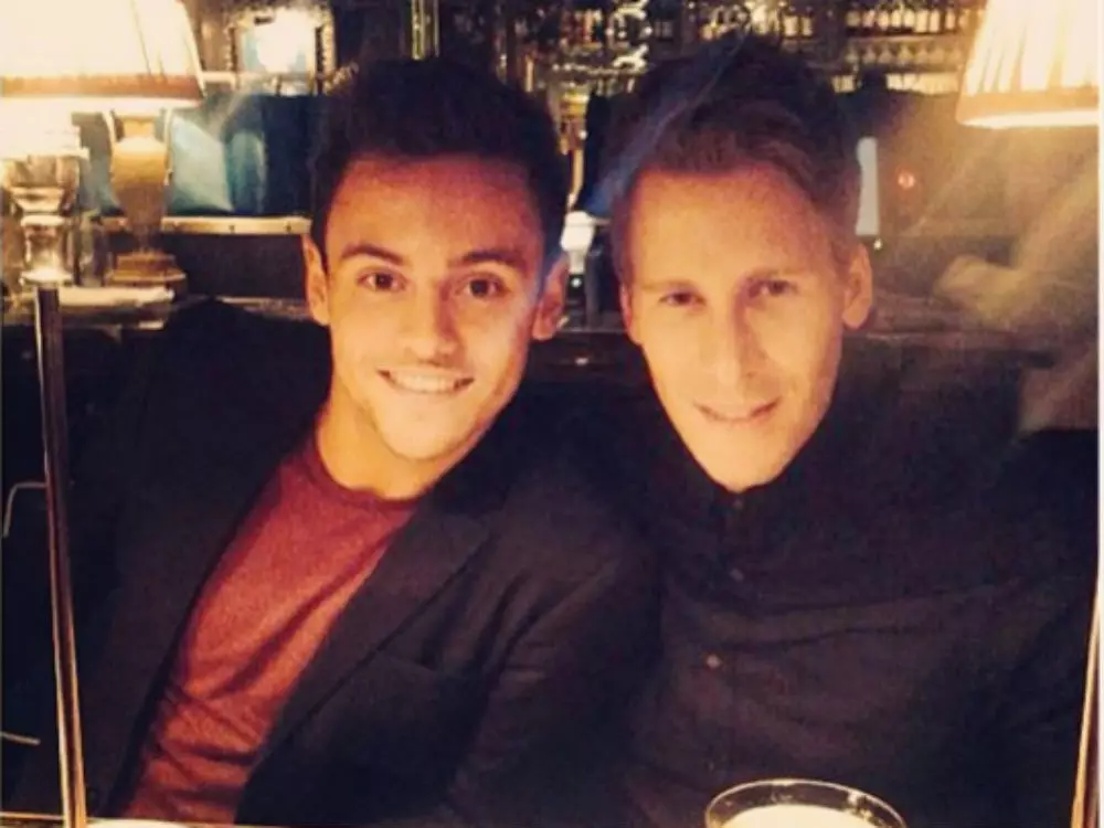 Tom Daley ayaa shaaca ka qaaday sida uu ula qaatay Christmas-kiisii ugu horeeyay saaxiibkii Dustin 32189_3