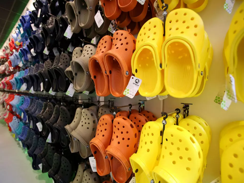 Crocs įgauna aukšto lygio madą, bet ar juos dėvėtumėte? 32506_2