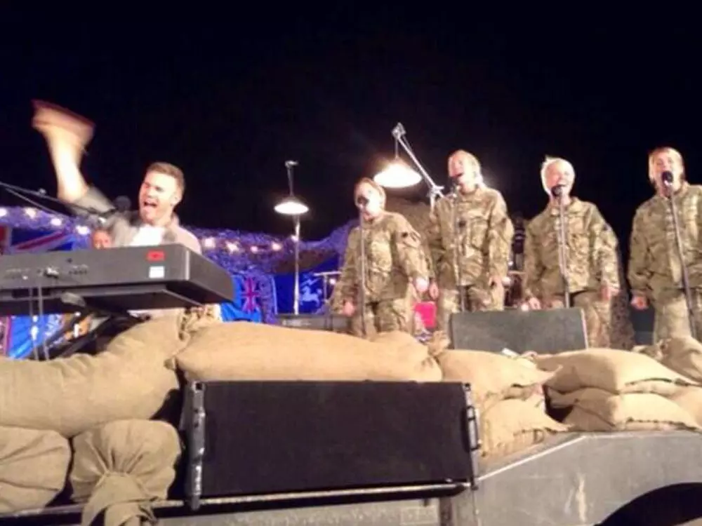 Gary Barlow ee Afgaanistaan: Sheekada u guuri doonta UK 32541_3