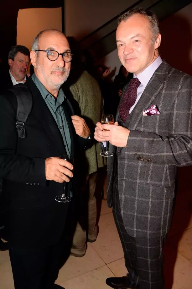 Alan Yentob û Graham Norton li Pêşangeha Stardust ya David Bailey