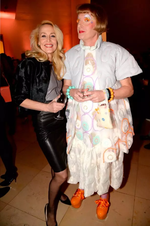 Jerry Hall és Grayson Perry David Bailey Stardust kiállításán