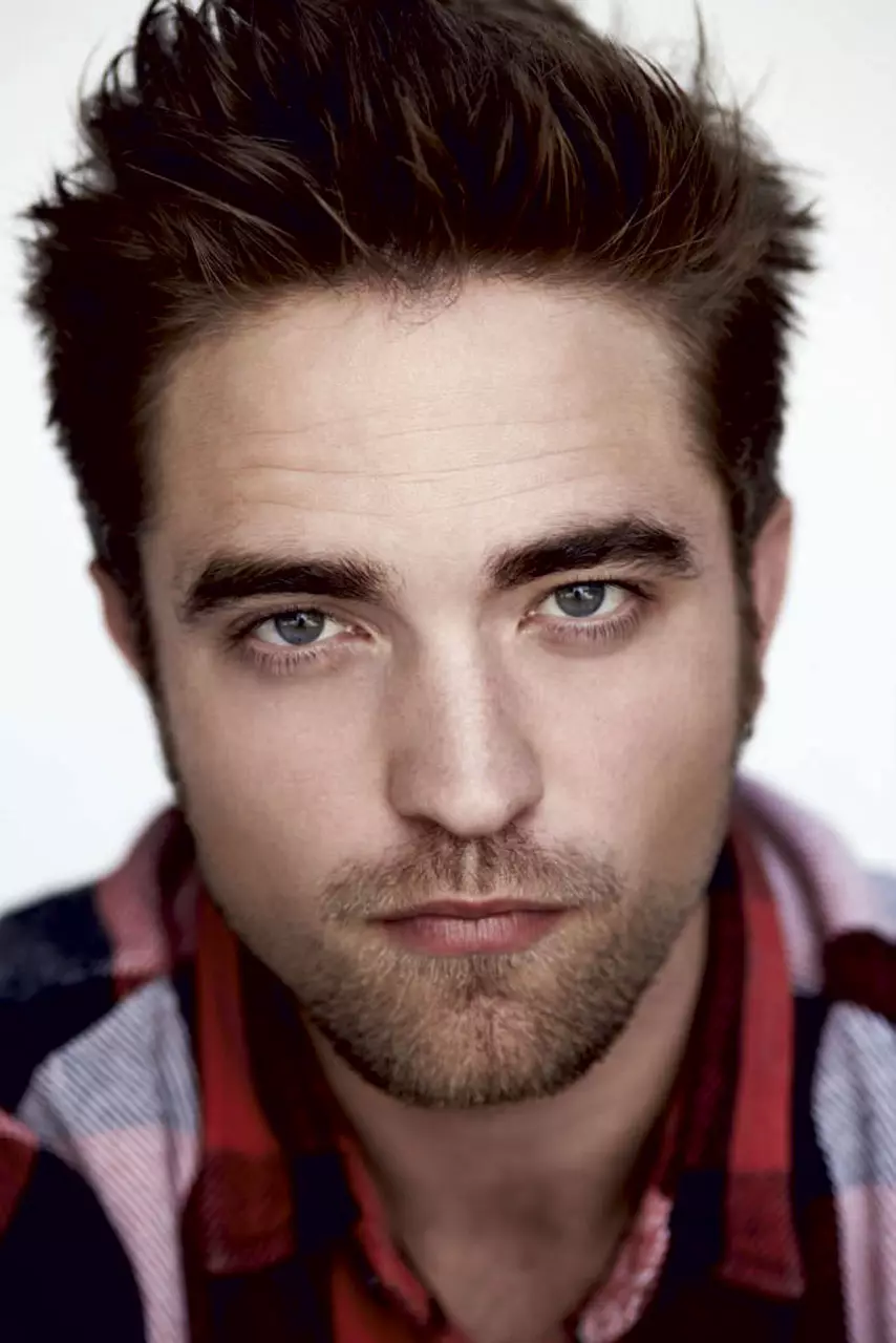 Robert Pattinson var favorit att spela Christian Grey, Claims Writer
