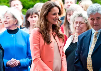 Kate Middleton dia handray ny sakafo hariva Gala alohan'ny fialan-tsasatra 33352_1