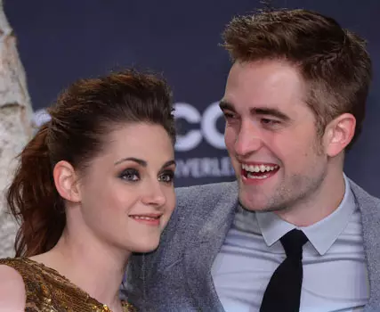 Kristen Stewart isin ing dina pisanan ing karya karo prank 'I Heart Rob' 33420_1