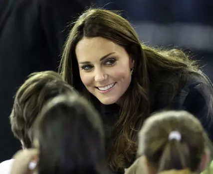 Kate Middleton „Megengedi a fűszeres curryt” a munka előtt 33508_1