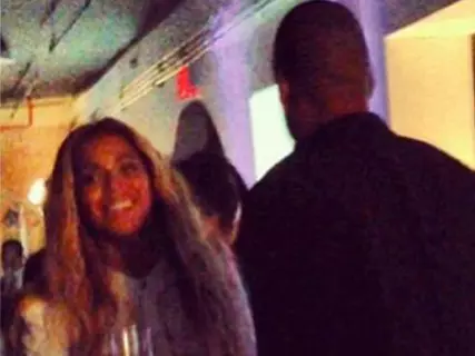 Beyoncé juhlii kavereiden kanssa Jay-Z:n kappaleiden julkaisua 33655_1