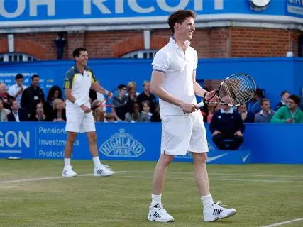 Eddie Redmayne na enyi nwanyị Hannah Bagshawe nwere obi ụtọ na Wimbledon 33912_2