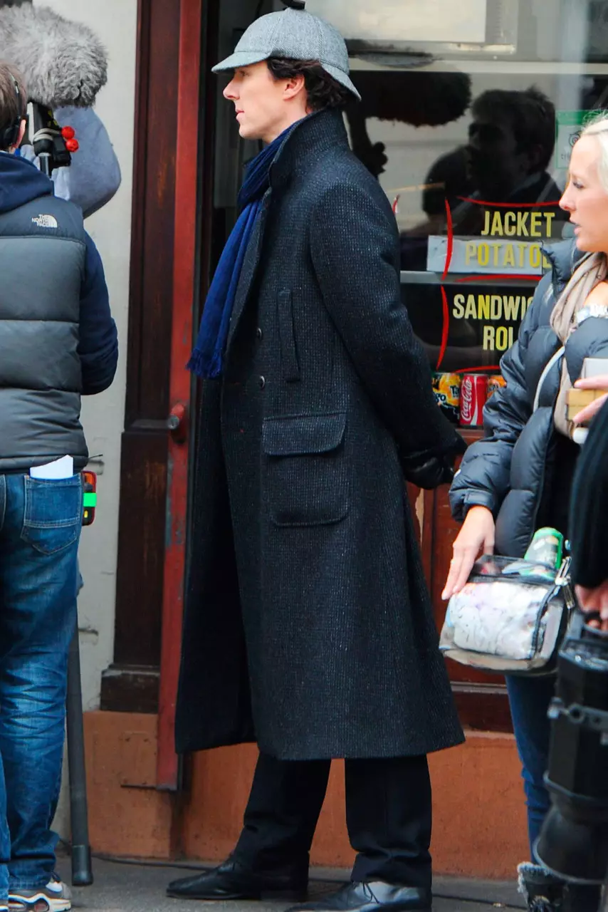 Sherlock Is Back: Benedict Cumberbatch gespot op set