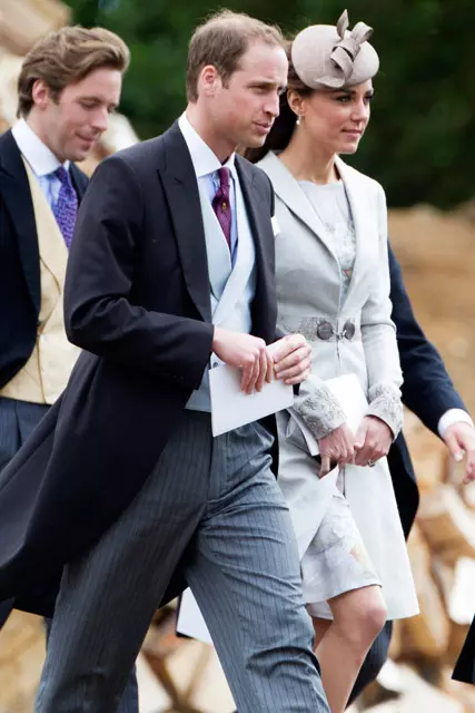 图片：威廉王子和凯特米德尔顿参加家庭婚礼