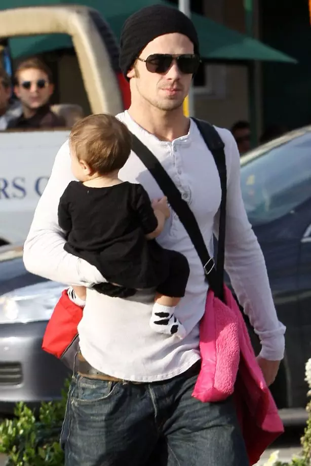 Cam Gigandet - Papás famosos de turno - Papás famosos más lindos - Papás famosos - Día del padre - Papás famosos - Niños famosos Reino Unido