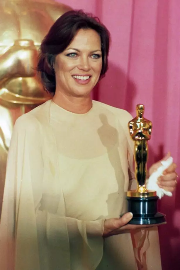 Louise Fletcher - Premios da Academia, mellor actriz, Oscar, oscars, gañadores, retrospectiva, historia, celebridade, Marie Claire