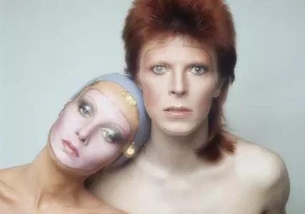 Twiggy en David Bowie troch Justin de Villeneuve